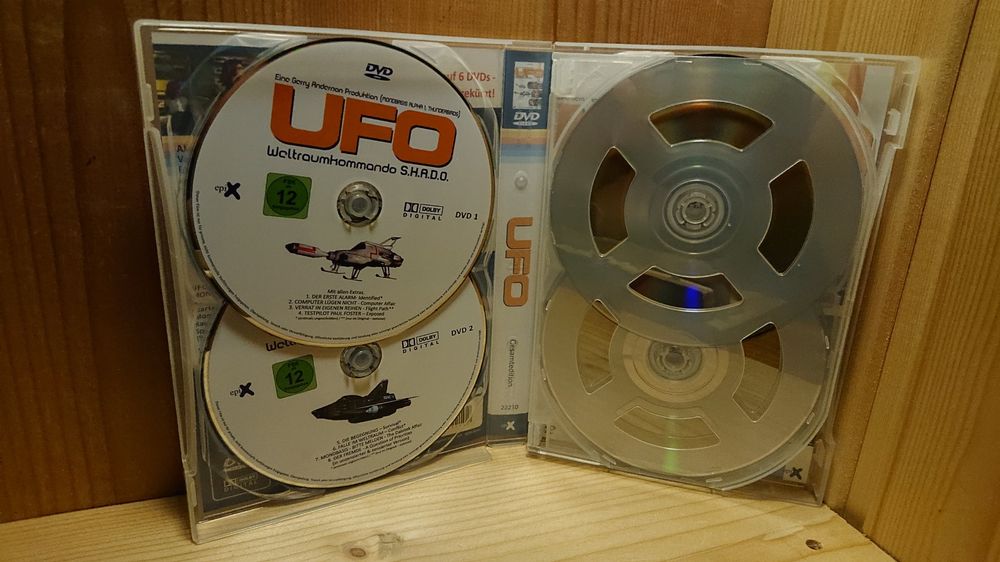 UFO WELTRAUMKOMMANDO S.H.A.D.O. auf DVD alle 26 Folgen (Gebraucht) in Wilderswil für CHF 12.9 ...