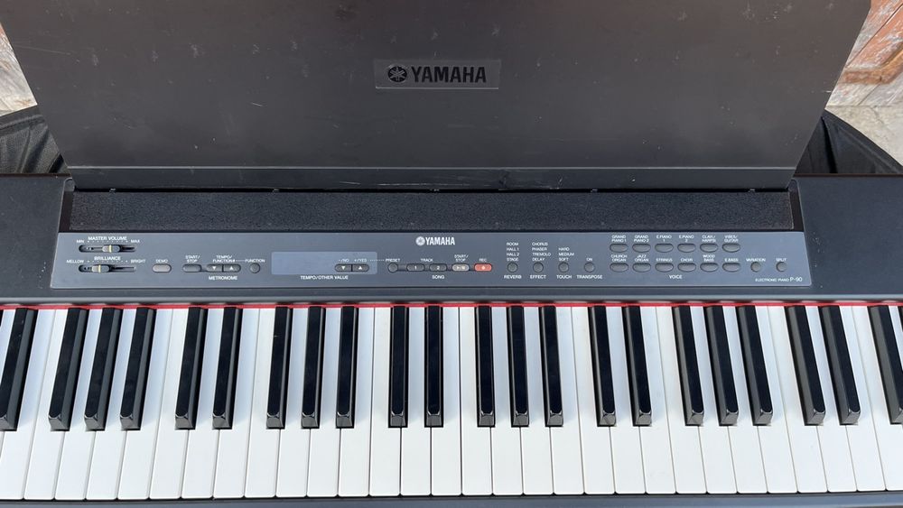 YAMAHA P90 Electronic Piano (Gebraucht) in Wetzikon ZH für CHF 334 ...