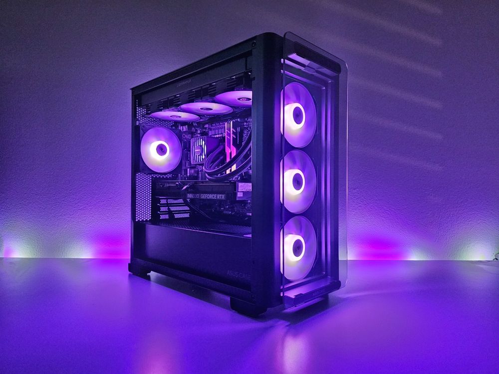 Gaming PC Donut🍩5.2GHz Intel i9 + 5070 Ti | 32GB RAM (Neu und ...