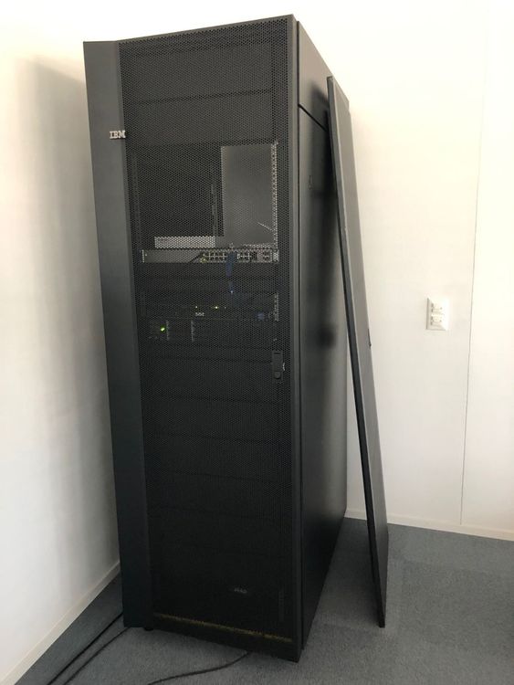 IBM Serverrack 42U 19" (Gebraucht) in Bern für CHF 320 – nur Abholung ...