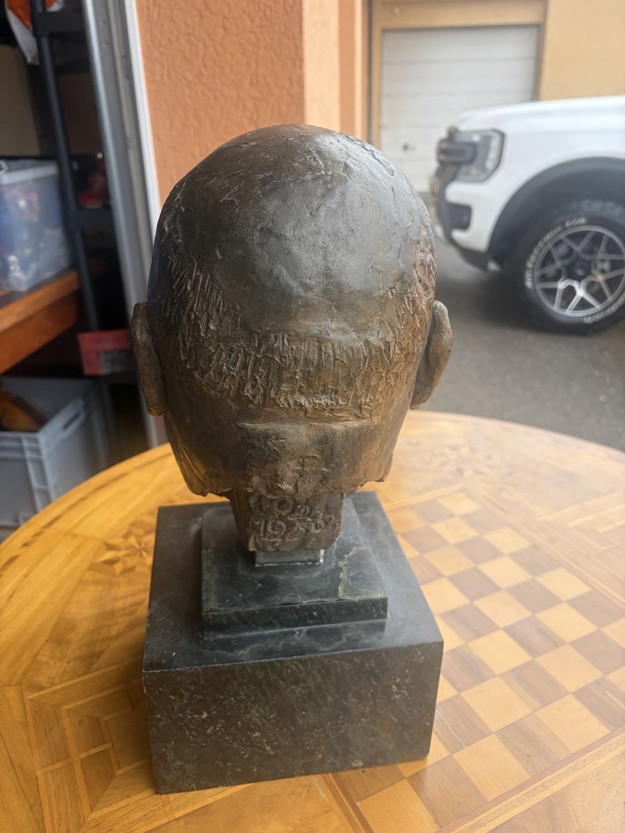 Buste en bronze (visage) sur socle noir (D'occasion) à Estavayer le lac ...