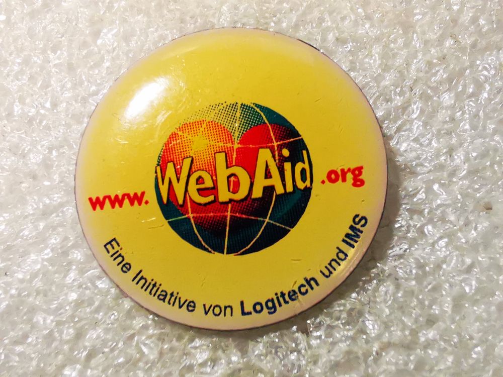 Ansteckpin 77: www.webaid.org | Kaufen auf Ricardo