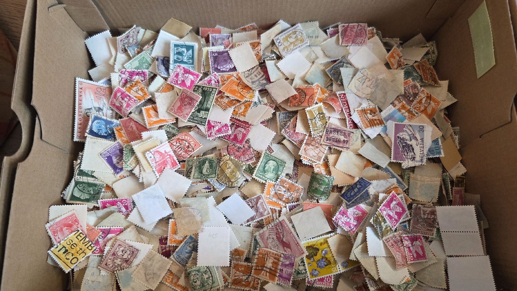 580 Gramm Schachtel Sammelsurium ganze Welt viele Perfins (Gebraucht ...