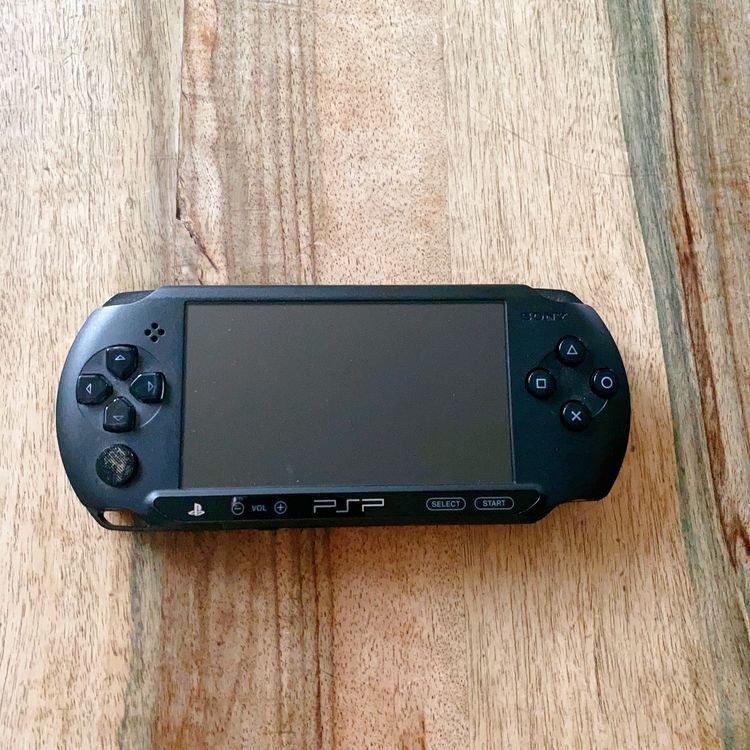 Sony PSP PlayStation 1004 | Kaufen auf Ricardo