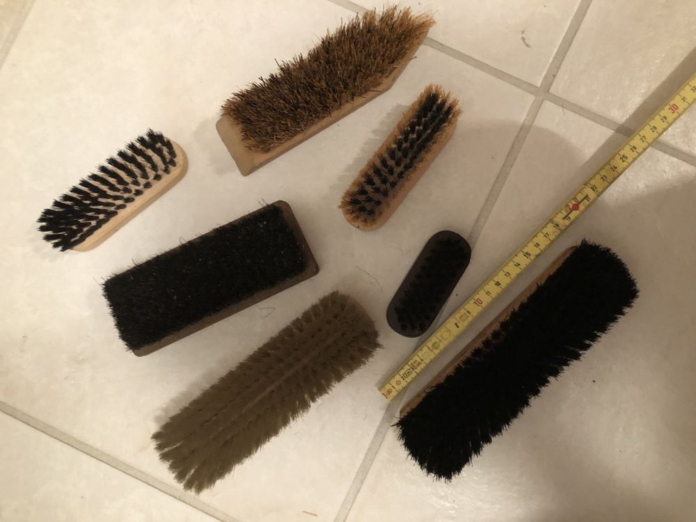 Diverse Bürsten antik (Gebraucht) in Oberkulm für CHF 20 – mit ...