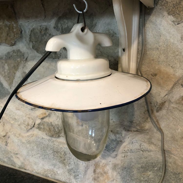 schöne, alte Stall-Lampe emailliert mit Glas - Vintage (Gebraucht) in ...