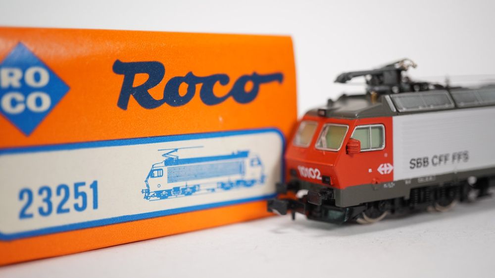 e3 Spur N Roco 23251 SBB Re 4/4 IV 10102 rot/silber (Gebraucht) in Thun für CHF 79 – mit ...