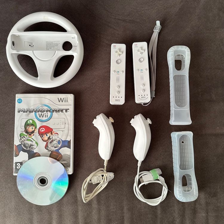 Mario Kart Wii Set 4x Controller | Kaufen auf Ricardo