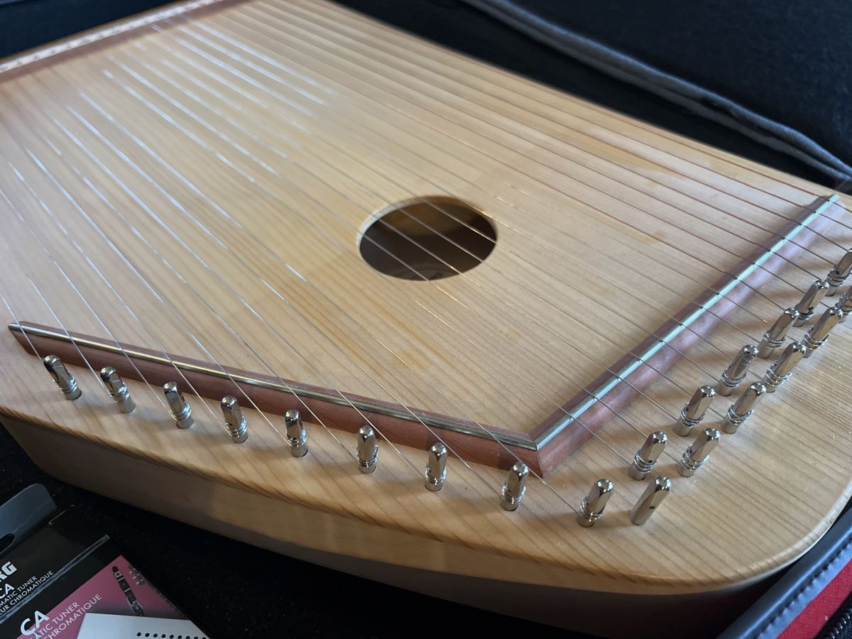 Tischharfe Zemp-Zither mit Tasche und Noten! (Gebraucht) in Egg b ...