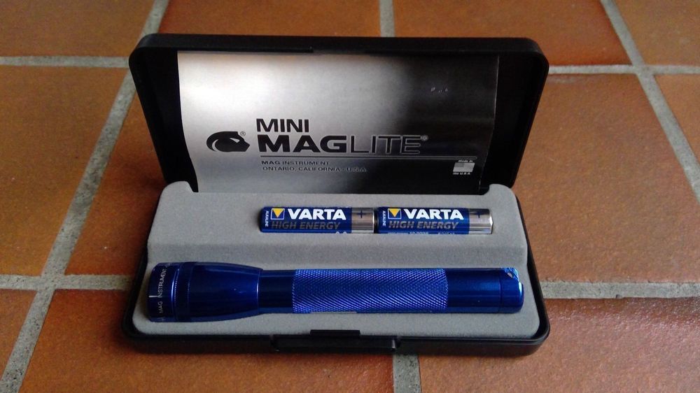 Mini MAGLITE - Mag Instrument California (Neu und originalverpackt) in ...