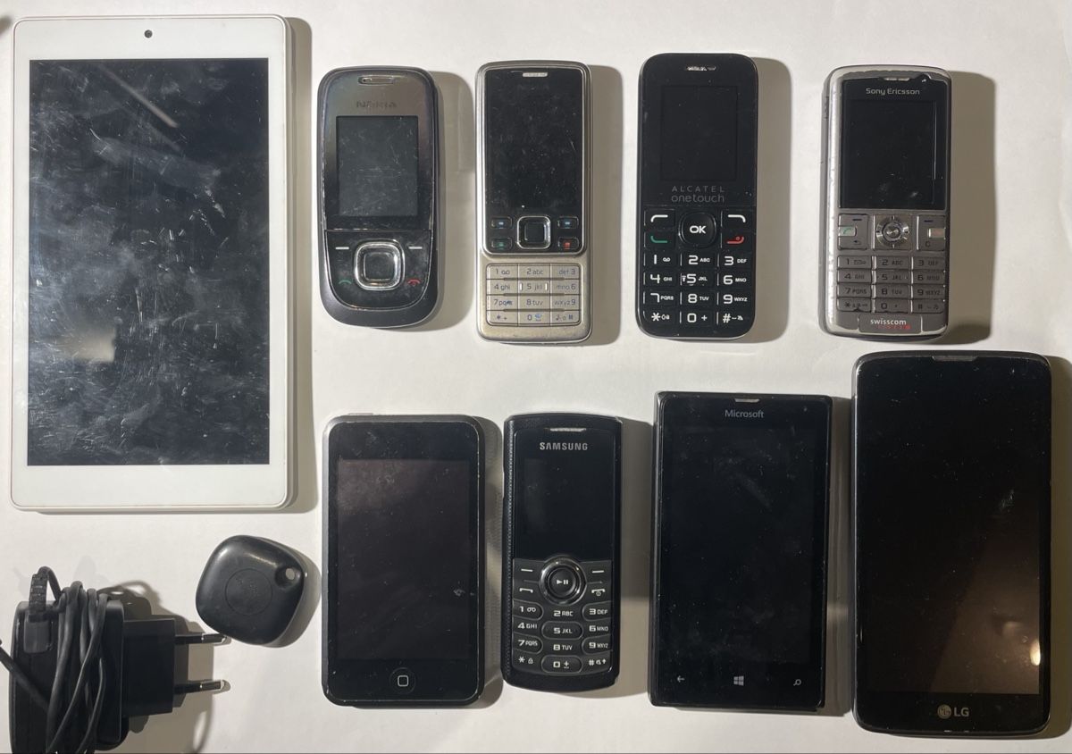 Schone Alte Kaputte Handys Verkaufen Bilder