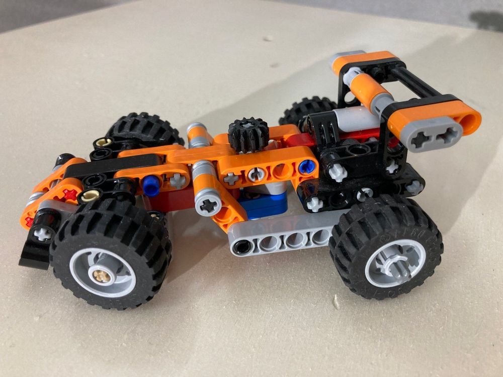 LEGO® Technic 9390 Rennwagen (Gebraucht) in Glattfelden für CHF 4 – mit ...