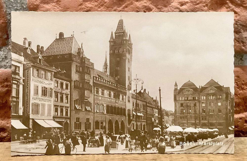 Alte Foto AK - MARKTPLATZ & Rathaus in Basel - Belebt (Gebraucht) in Root für CHF 1 – mit ...