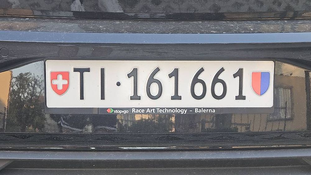 VENDO TARGA TI (Usato) a Mendrisio per CHF 600 – solo ritiro | Acquista ...