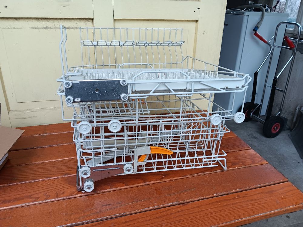 Geschirrspüler Körbe/ Schubladen (Gebraucht) in Winterthur für CHF 51 ...