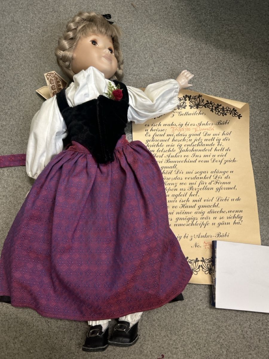 Anker-Bäbi Porzellan Puppe in Tracht, Sammlerstück! (Gebraucht) in ...
