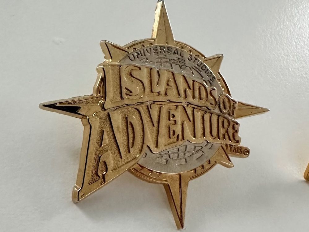 Universal Studios Pin + (Gebraucht) in Gutenswil für CHF 4 – mit ...