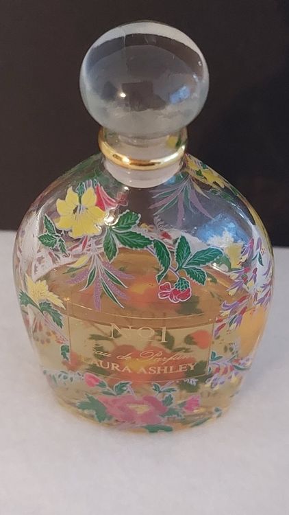 Laura Ashley No 1 Vintage aus den 80er Jahren Eau de Parfum | Kaufen ... Laura Ashley No 1 Vintage aus den 80er Jahren Eau de Parfum | Kaufen ...