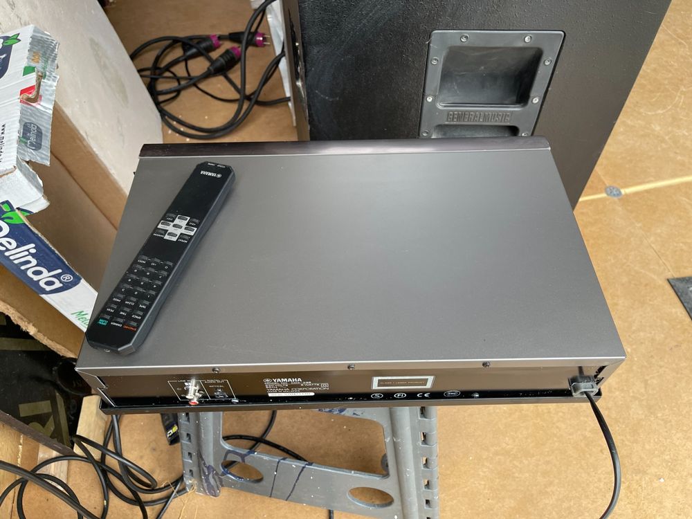 Yamaha CDX-396 CD-Player mit Fernbedienung | Kaufen auf Ricardo