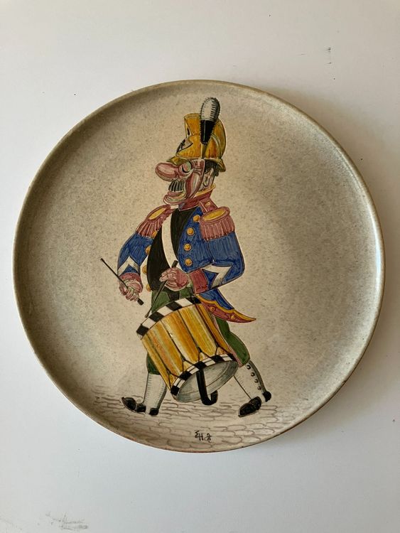 Wandteller Ernst Heller 1952, Basler Fasnacht Tambour (Gebraucht) in Basel für CHF 5 – mit ...