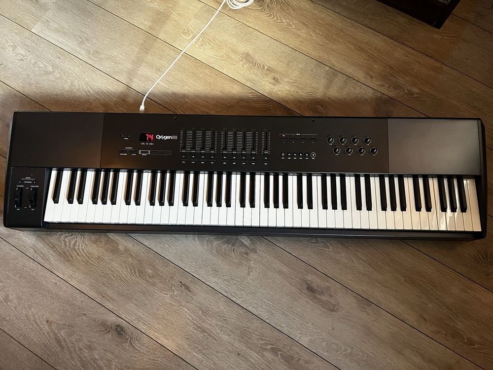 M-Audio Oxygen 88 Stagepiano (Gebraucht) in Burgistein für CHF 150 ...