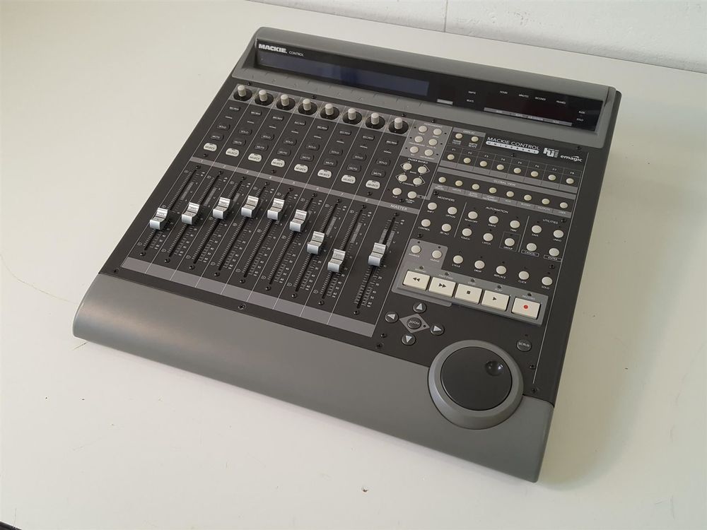 Mackie Control Universal 8-Channel Mixer (Gebraucht) in Niederdorf für ...