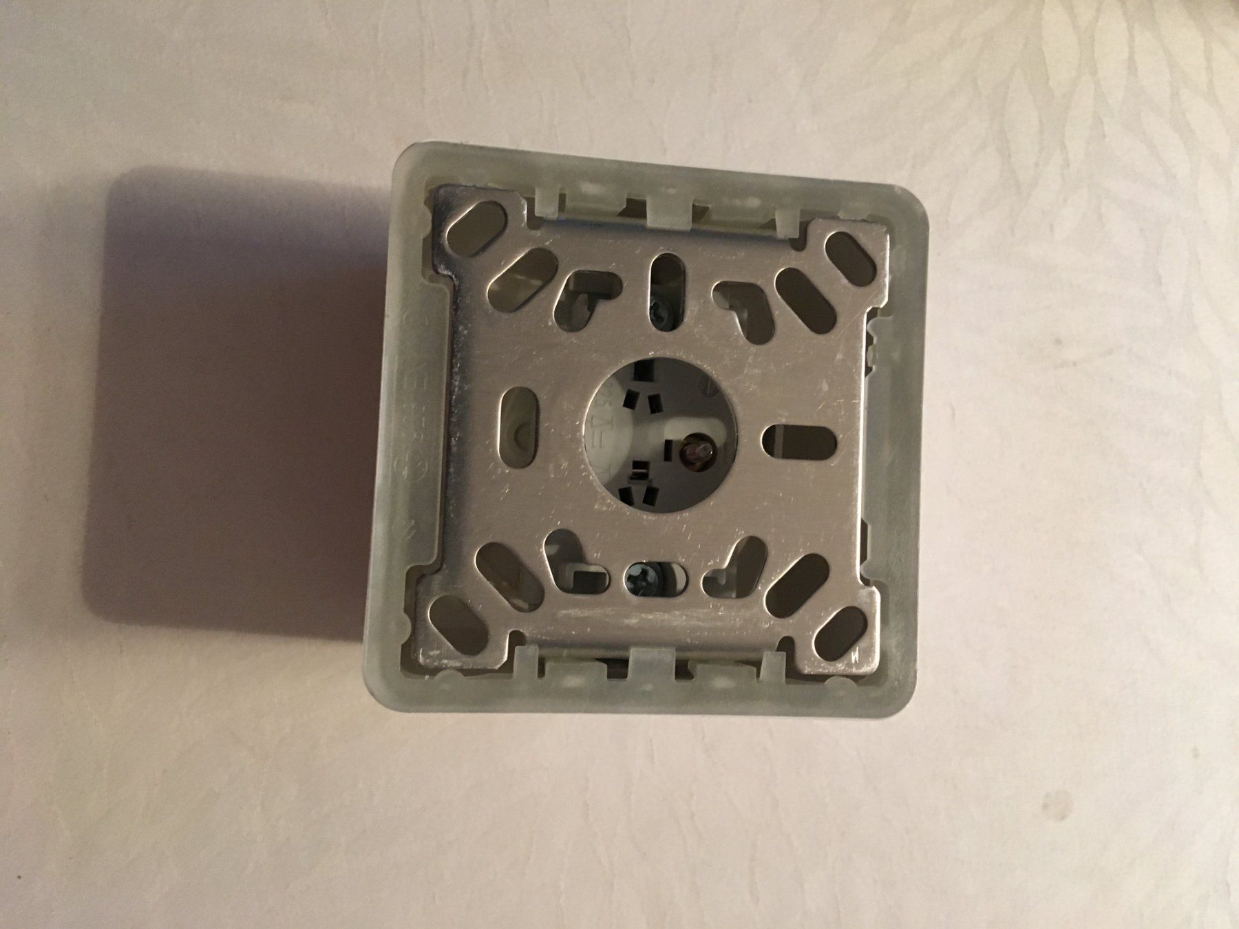 AP Steckdose Typ 25 (Neu und originalverpackt) in Näfels für CHF 10 ...