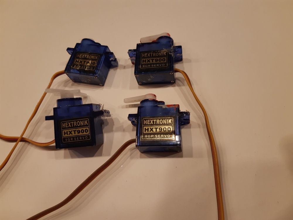 Modellbau Hextronik HXT900 9gr Servo 4 Stück | Kaufen auf Ricardo