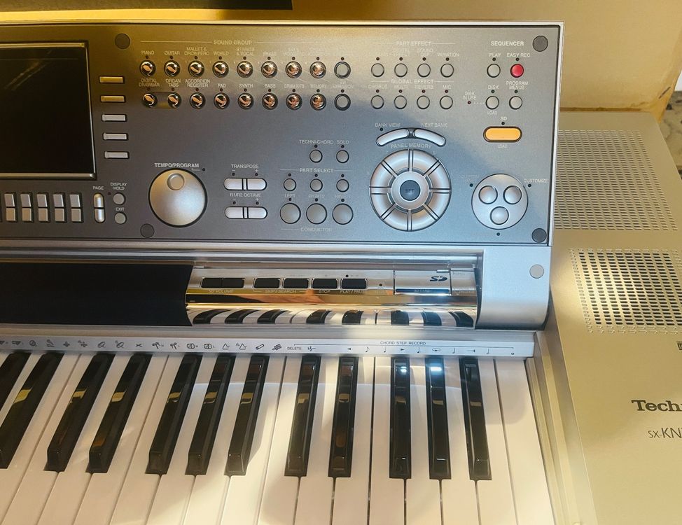Keyboard Technics SK-KN7000 Neu originalverpackt | Kaufen auf Ricardo