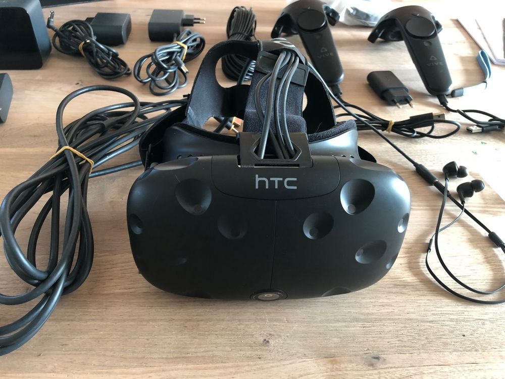 HTC Vive Headset (2017) (Gebraucht) in Oberhasli für CHF 214 – mit ...