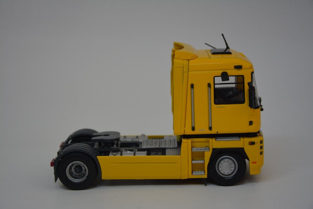 Renault Magnum AE 500 , Universal Hobbies , 1:50 (Neu und originalverpackt) in Goldach für CHF ...