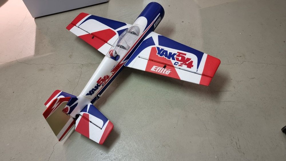 E-Flite Carbon-Z YAK 54 (Neu (gemäss Beschreibung)) in Zürich für CHF ...