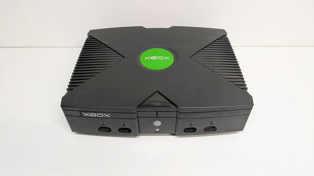 Xbox Classic mit 2 Controller und 5 Games (Gebraucht) in Menziken für ...