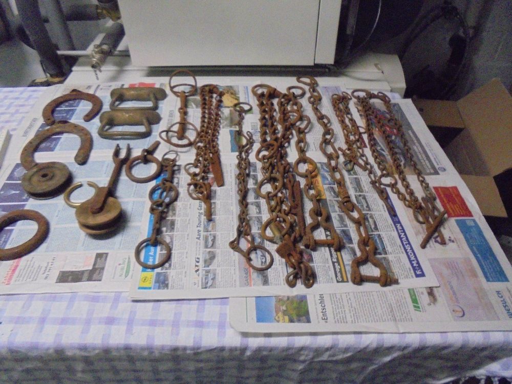 Lot m. antiken Ketten und anderen Teilen (Gebraucht) in Rupperswil für CHF 9 – mit Lieferung auf ...