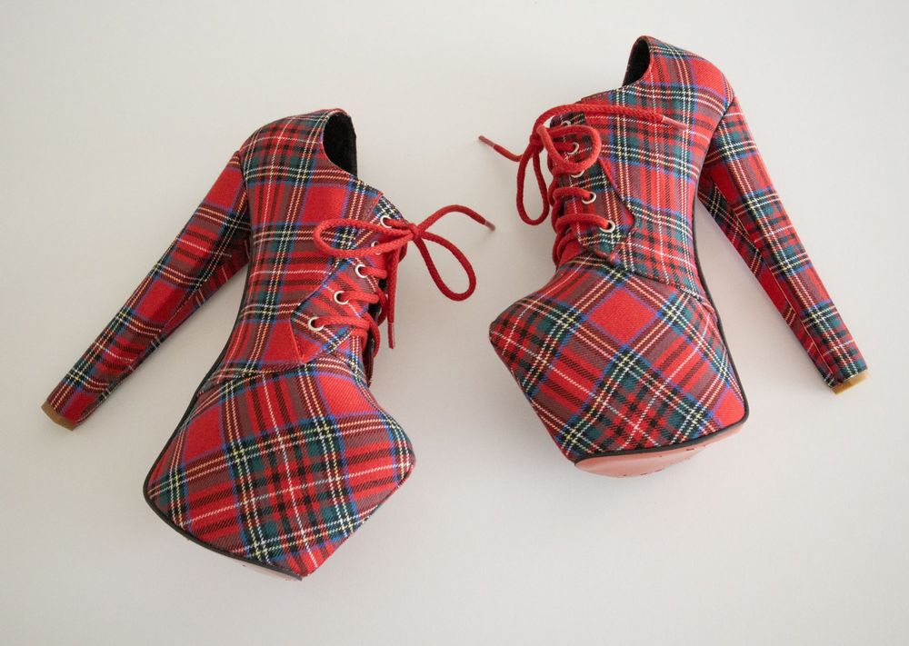 Tajna High Heel Tartan Pumps (Gebraucht) in Toffen für CHF 21 – mit ...