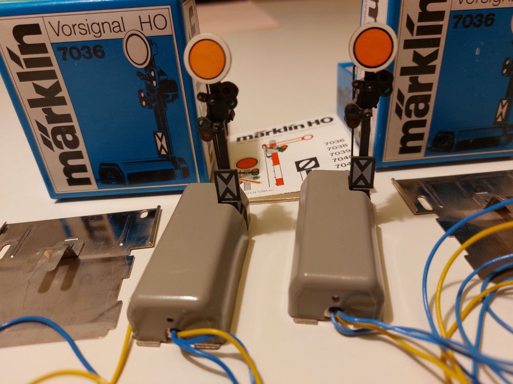 2 Stk Märklin 7036 Vorsignal mit OVP (Gebraucht) in Wölflinswil für CHF ...