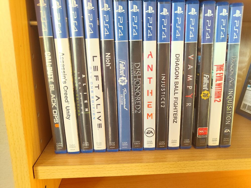 13 PS4 Games Bundle( Alien , Fallout, Antham, left alive) (Gebraucht ...