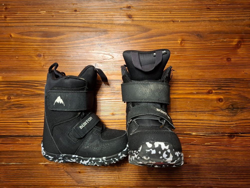 Mini Grom Junior Snowboard Boots 29 (Gebraucht) in Oberaegeri für CHF ...
