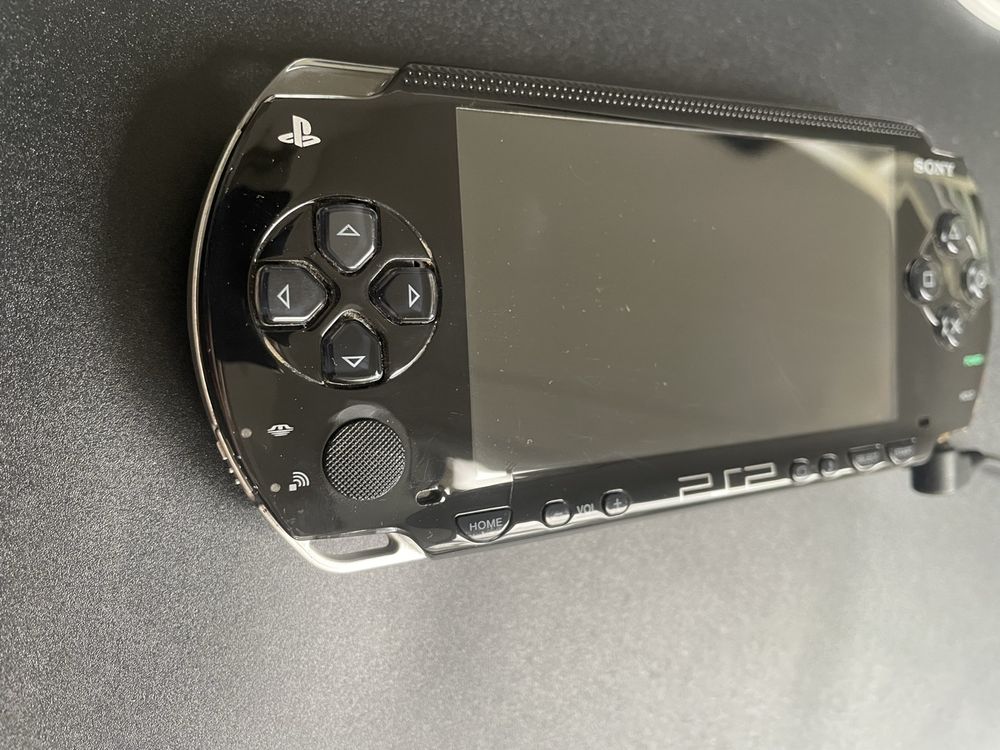 Sony PSP 1004 schwarz mit Spielen und Zubehör (Gebraucht) in Seuzach ...
