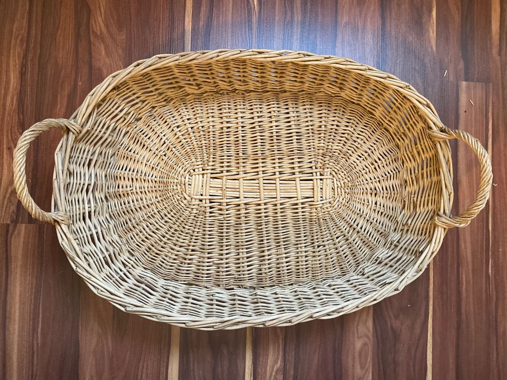 Grosser flacher geflochtener Korb mit Henkel | Kaufen auf Ricardo