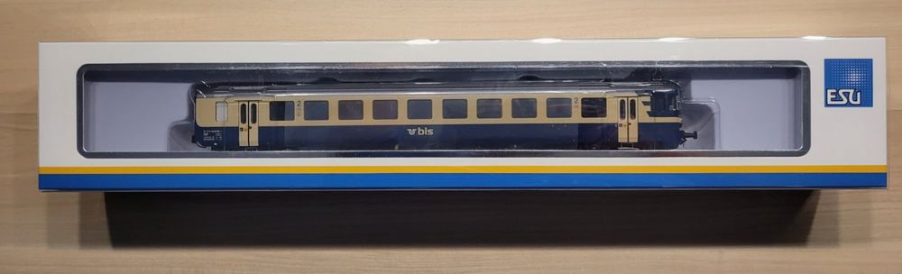 ESU 36650 BLS Steuerwagen Bt 951 Omega-Logo (Neu und originalverpackt ...
