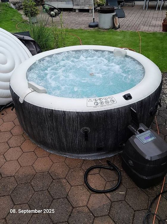 INTEX Pool mit Heizung und Sprudler (Gebraucht) in schangnau für CHF ...