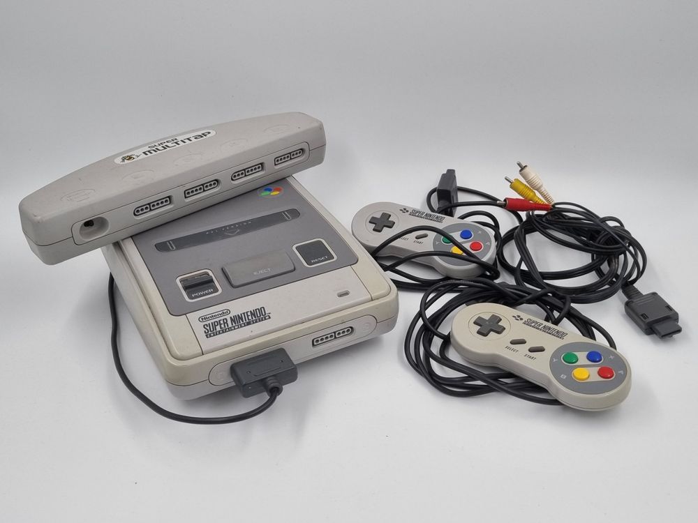Super Nintendo Entertainment System (SNES) + 2 Controler | Kaufen auf ...