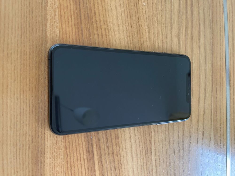 iPhone Xs Max - 256 GB inkl. iPhone Hüllen - TOP | Kaufen auf Ricardo