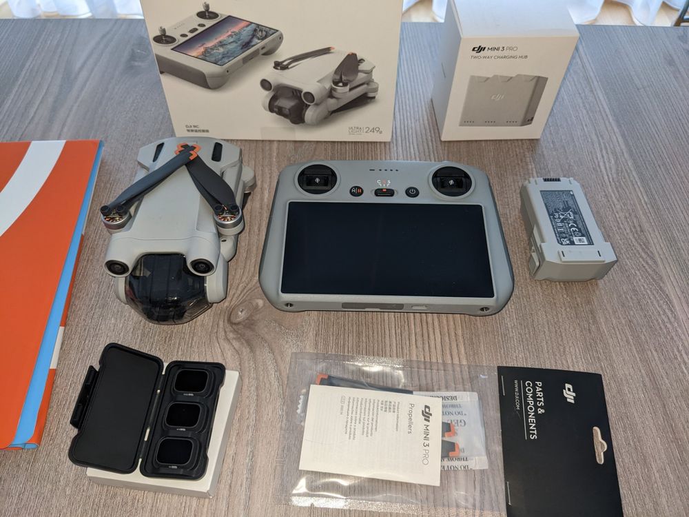 DJI Mini 3 Pro mit RC Controller + Zubehör (Gebraucht) in Bremgarten ...
