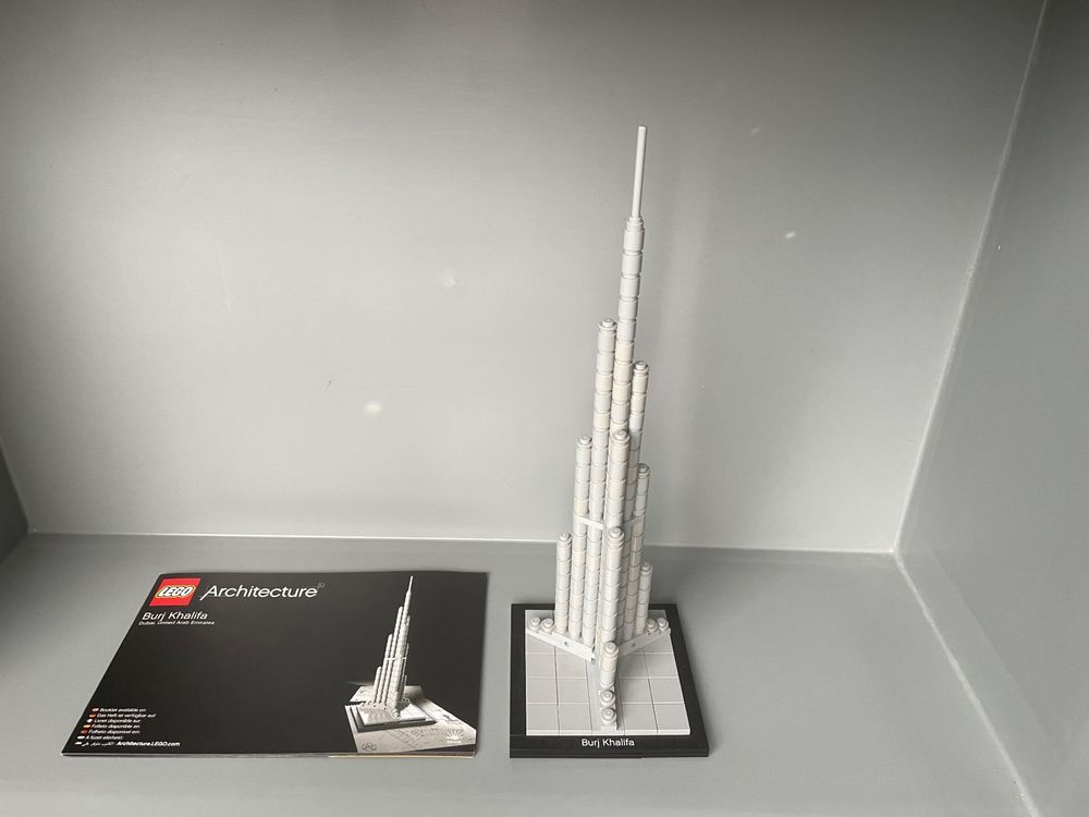 Komplettset Lego Burj Khalifa 21008 mit Bauplan | Kaufen auf Ricardo