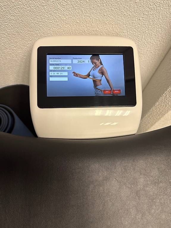 BODYROLL LYMPHDRAINAGE-MASSAGE und INFRARED-TECHNOLOGIE. (Gebraucht) in ...