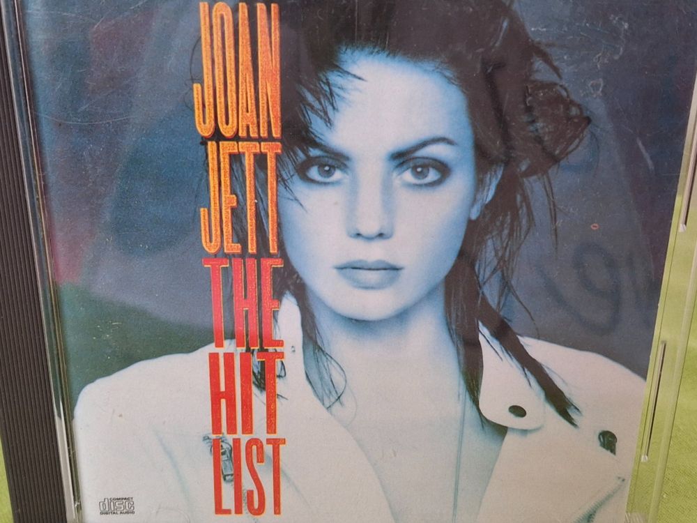CD Joan Jett -The Hit List (Gebraucht) in Aarberg für CHF 4 – mit Lieferung auf Ricardo kaufen