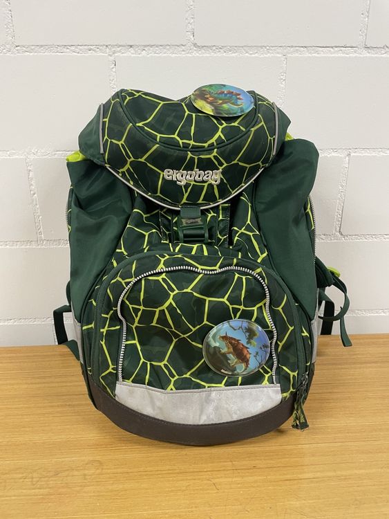 Ergobag Schulrucksack mit Dino-Motiv (Gebraucht) in Bülach für CHF 1 ...