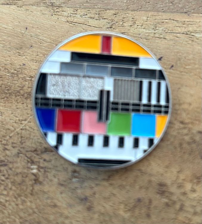Pin Retro TV Testbild (Neu und originalverpackt) in Geneve für CHF 1.7 ...